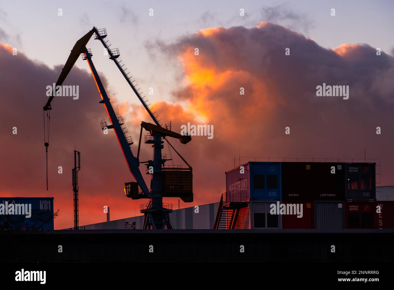 Old commercial harbour hi-res stock photography and images - Alamy