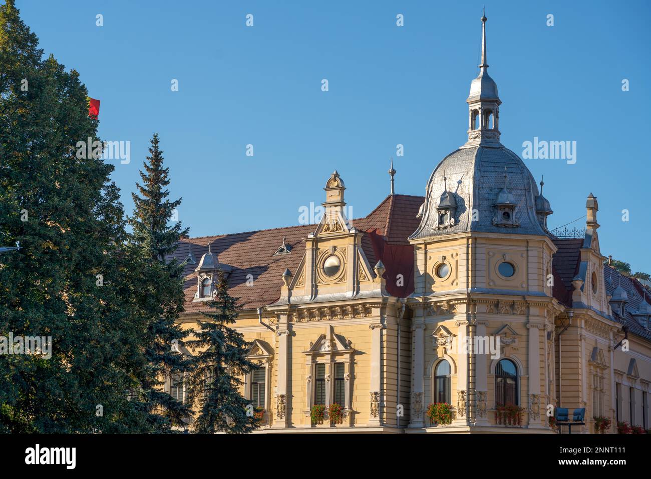 BRASOV, TRANSYLVANIA/ROMANIA - SEPTEMBER 20 : View of the traditional ...