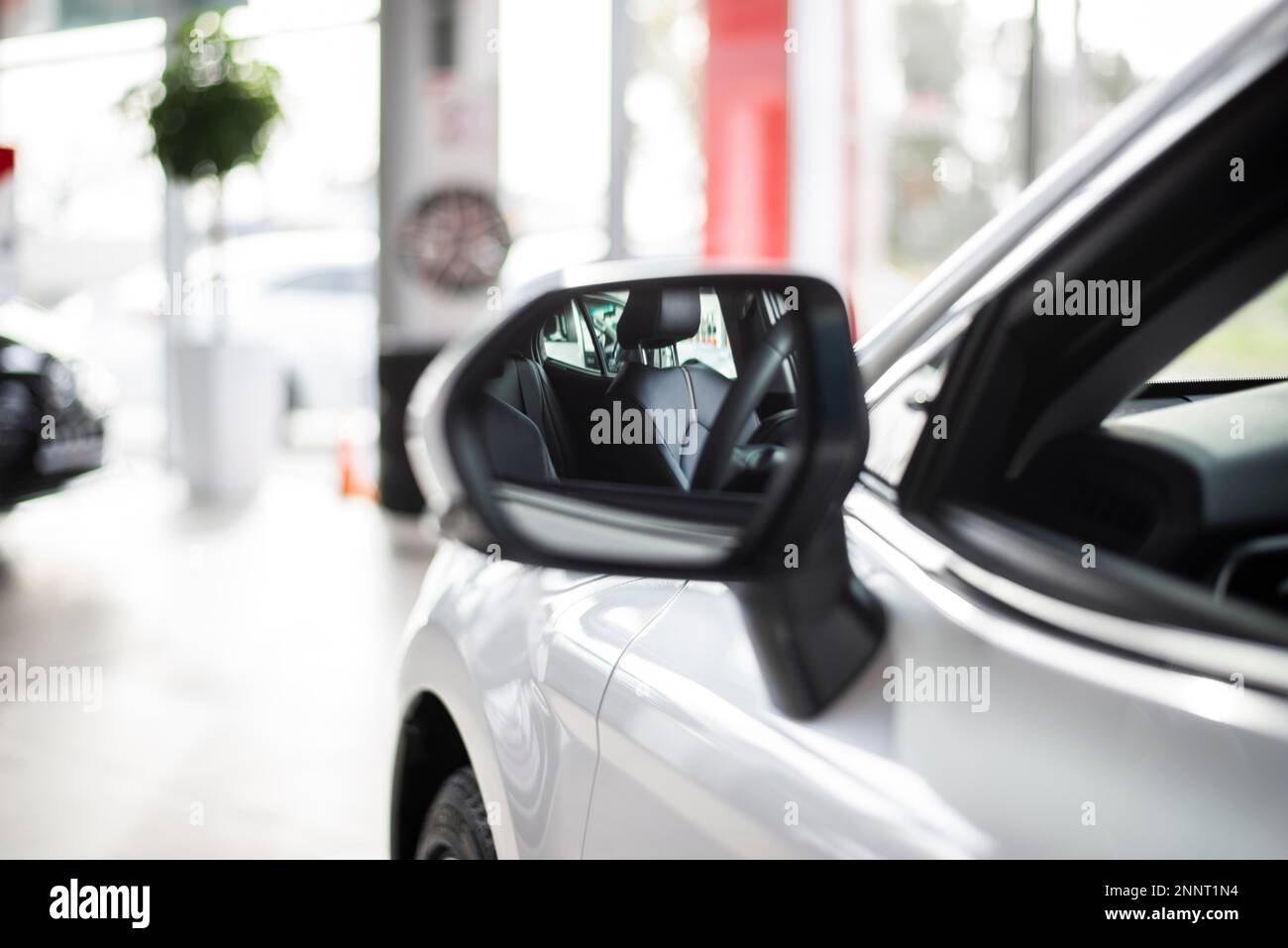 Back luxury car side view hi-res stock photography and images - Alamy