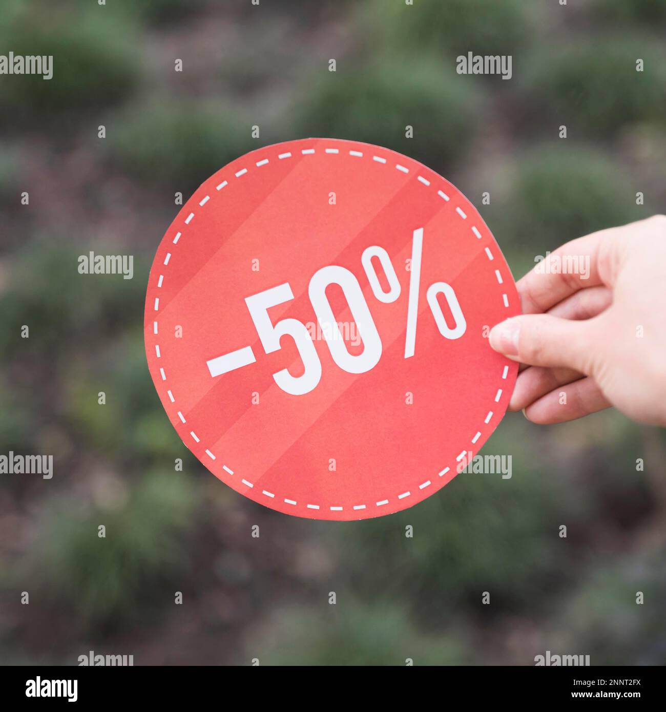Red sale sign hi-res stock photography and images - Alamy