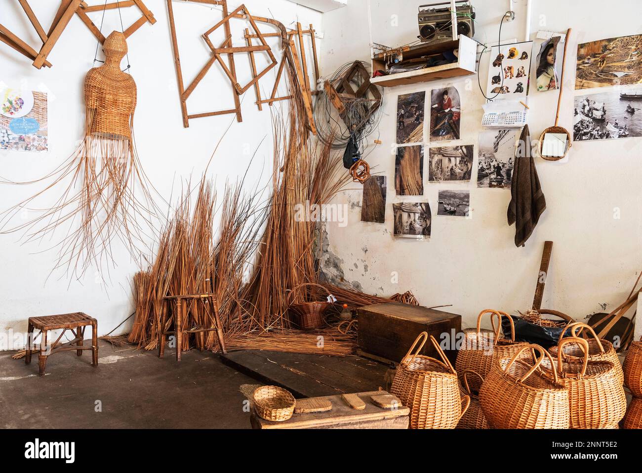 Braid wickerwork hi-res stock photography and images - Alamy