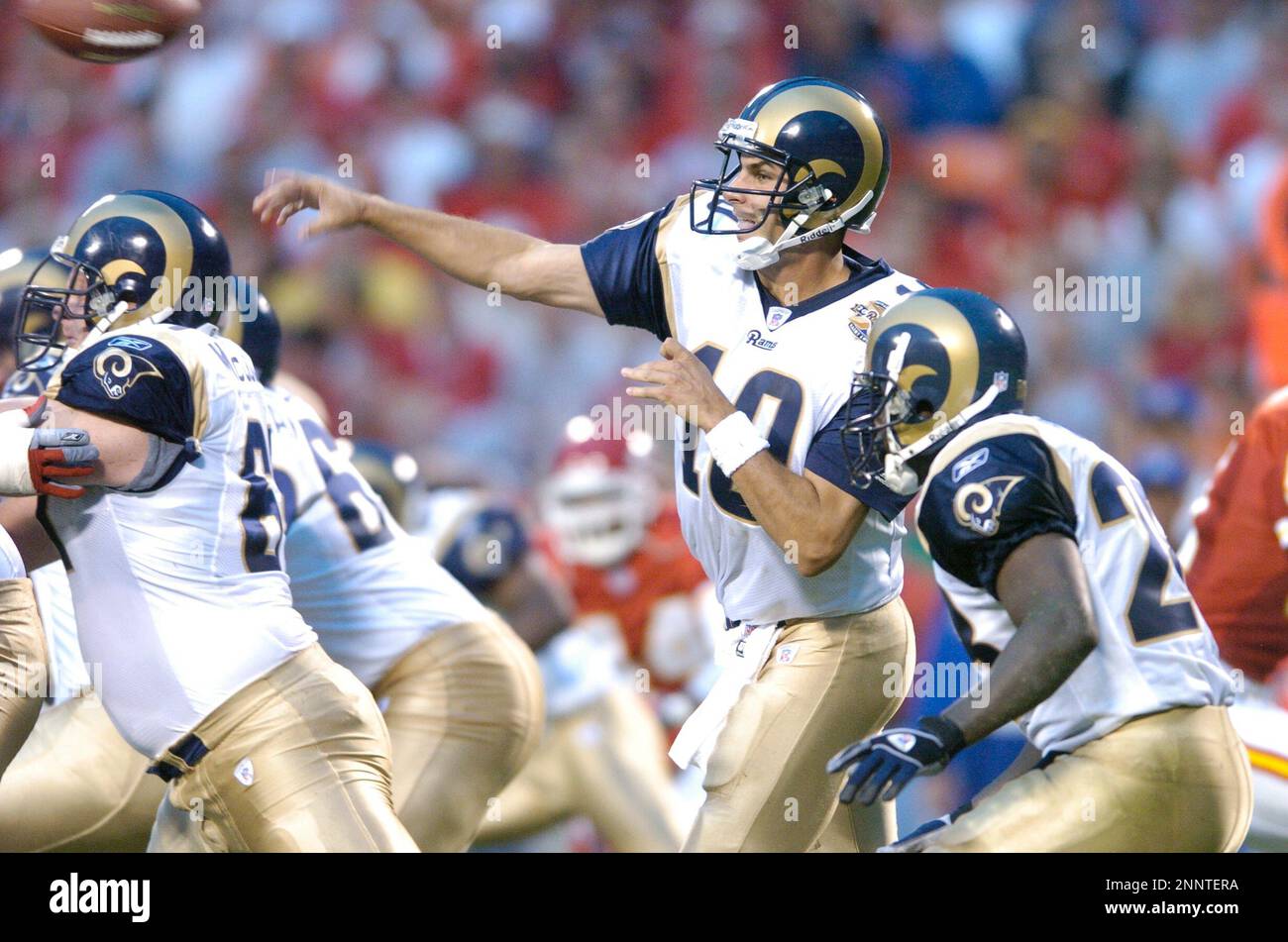 23 AUGUST 2004: St. Louis Rams quarterback Marc Bulger (10) passes the ...