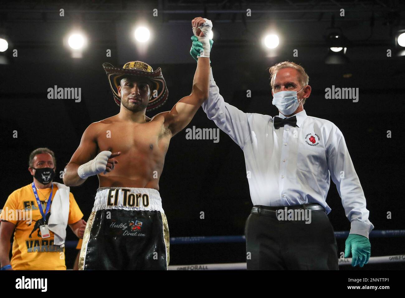 Alex Vargas celebrates a victory over Jorge Careaga during a One For ...