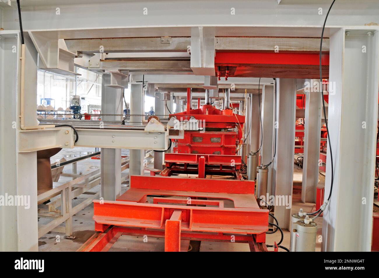 Extrusion ceramic hi-res stock photography and images - Alamy