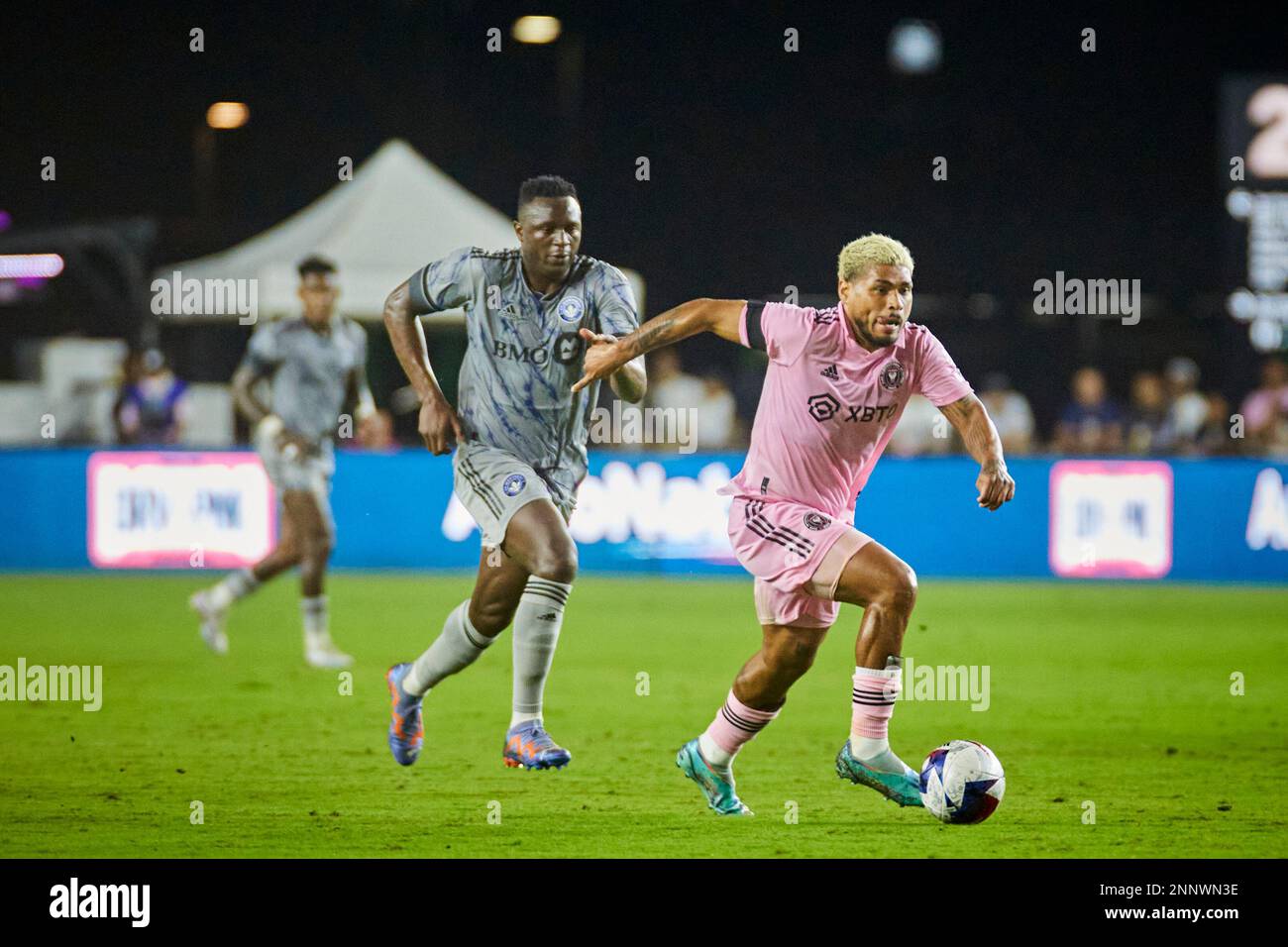 Drv pink stadium hi-res stock photography and images - Alamy