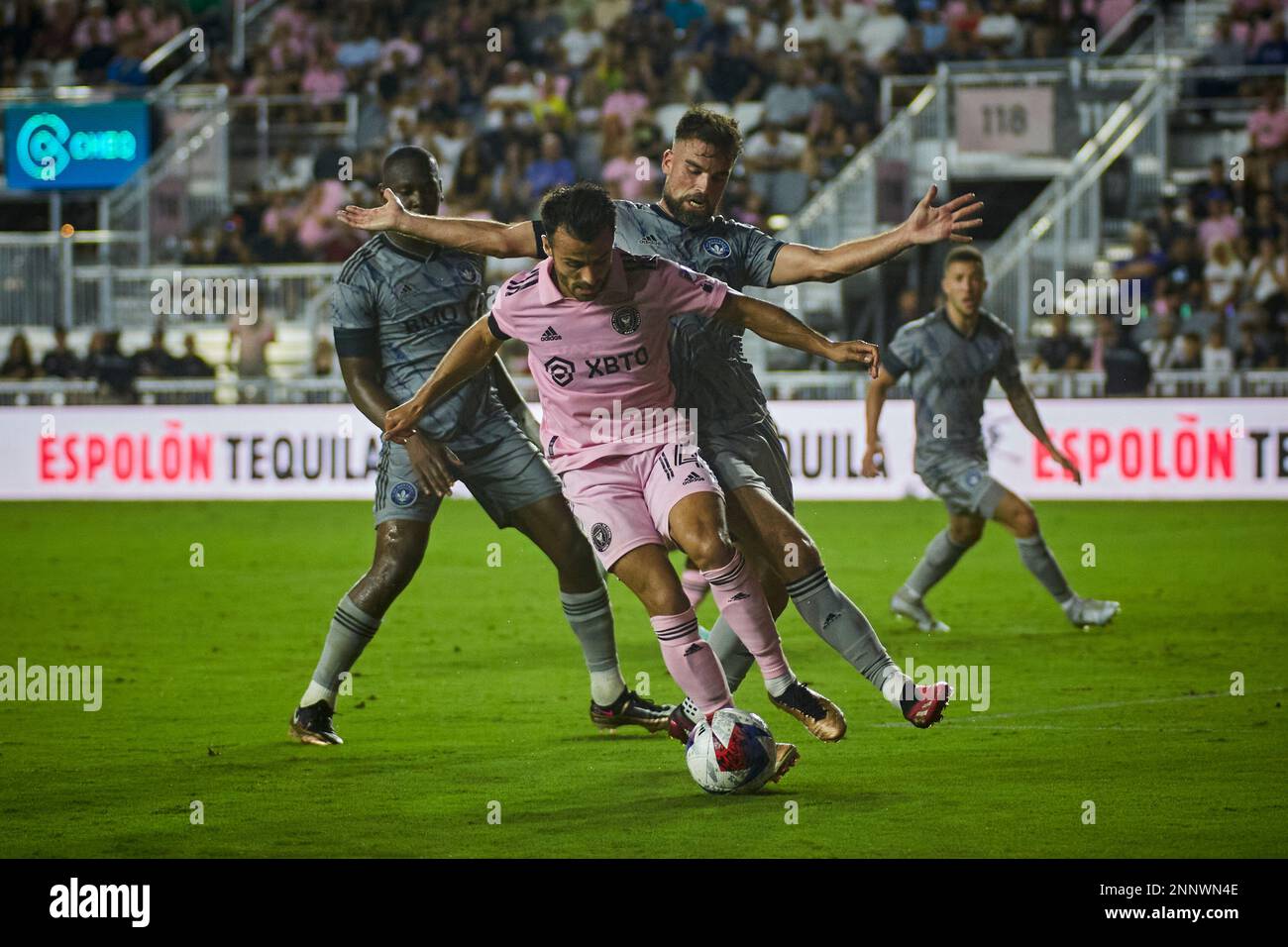 Drv pnk stadium in fort lauderdale hi-res stock photography and images ...