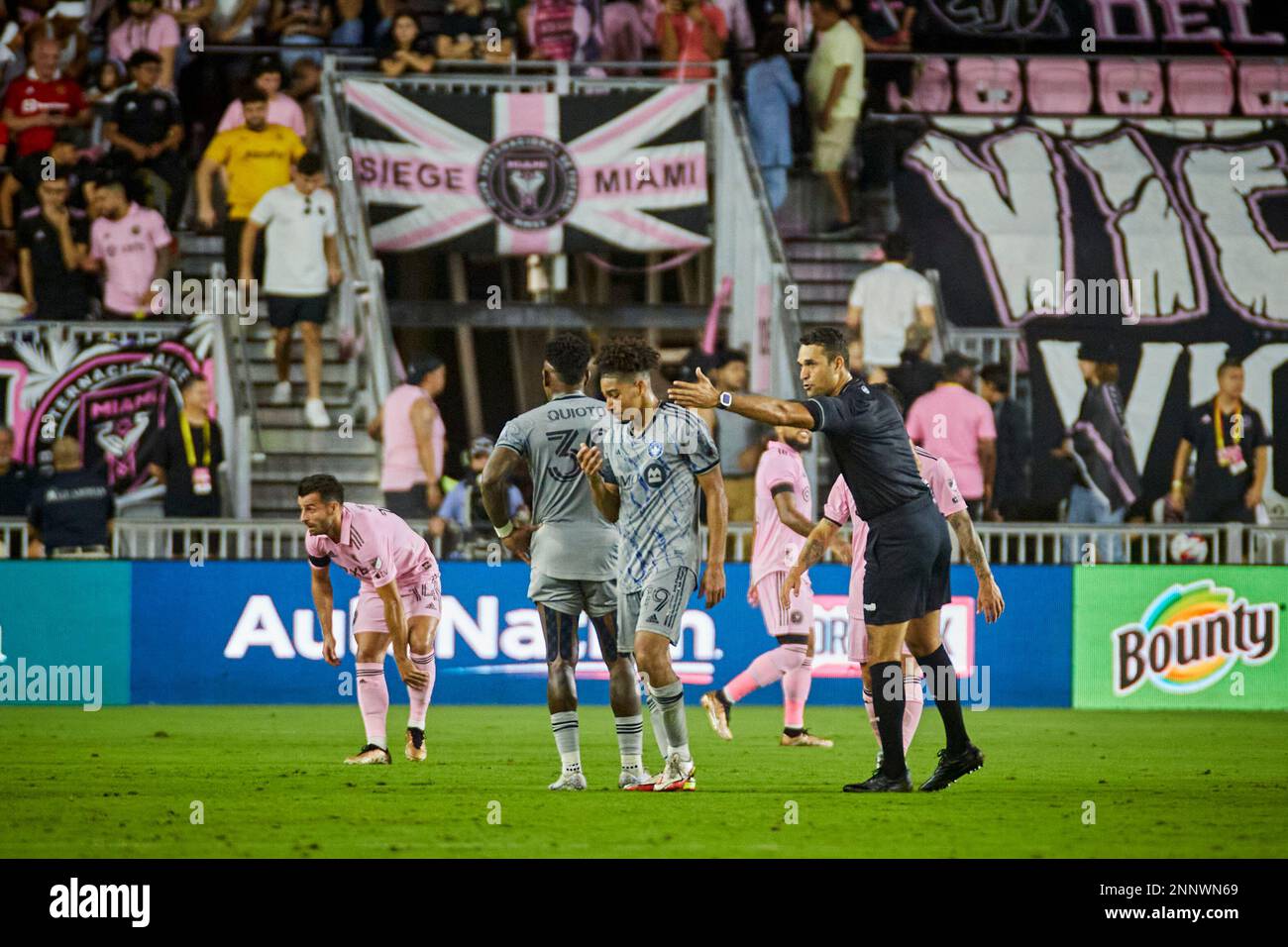 Drv pnk soccer stadium hi-res stock photography and images - Alamy