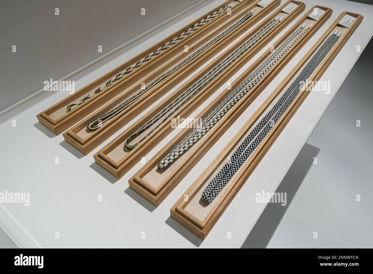 Japanese braiding techniques hi-res stock photography and images - Alamy