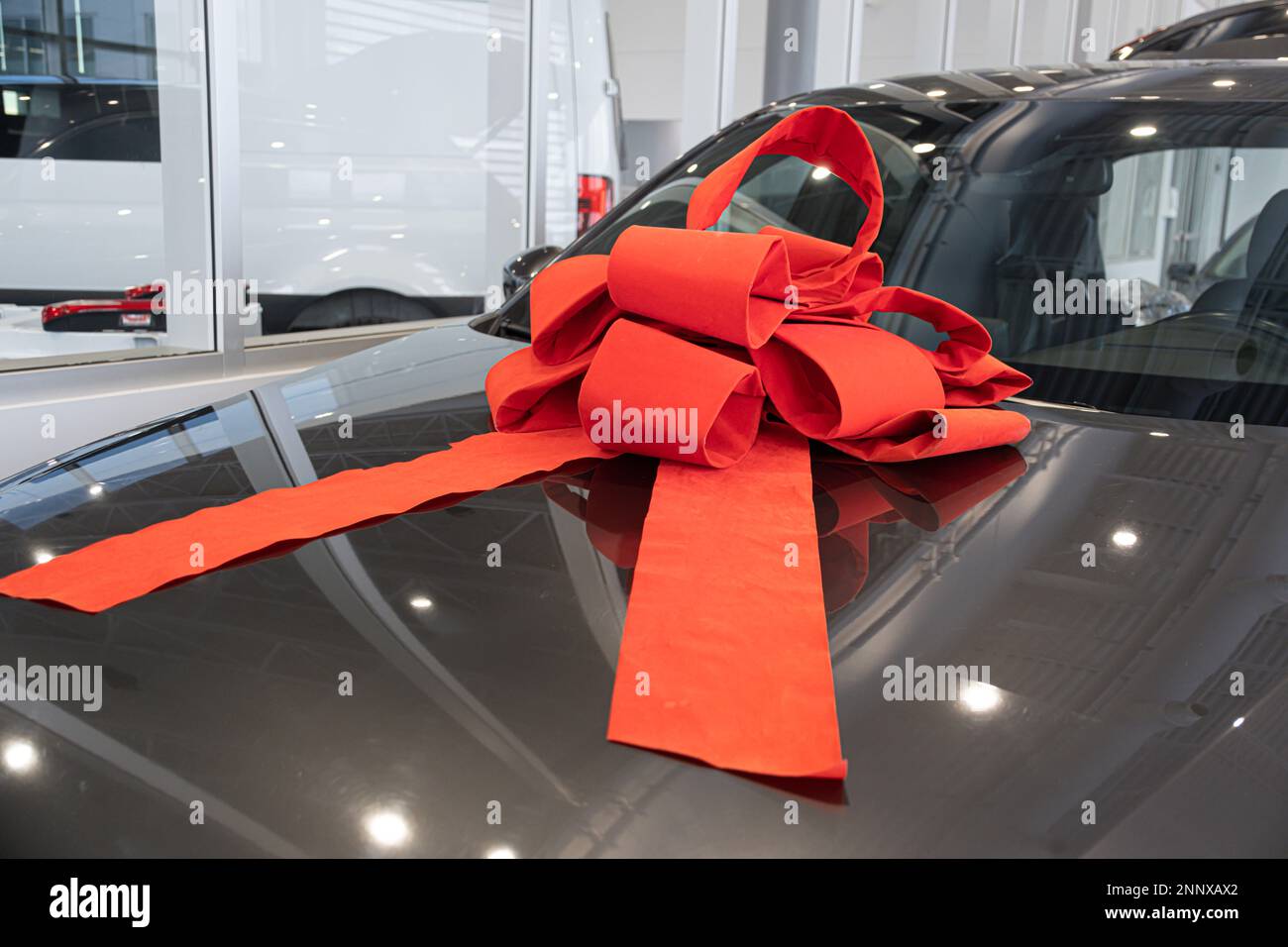 Car prize bow hi-res stock photography and images - Alamy