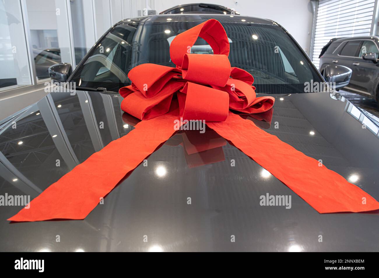 Car prize bow hi-res stock photography and images - Alamy