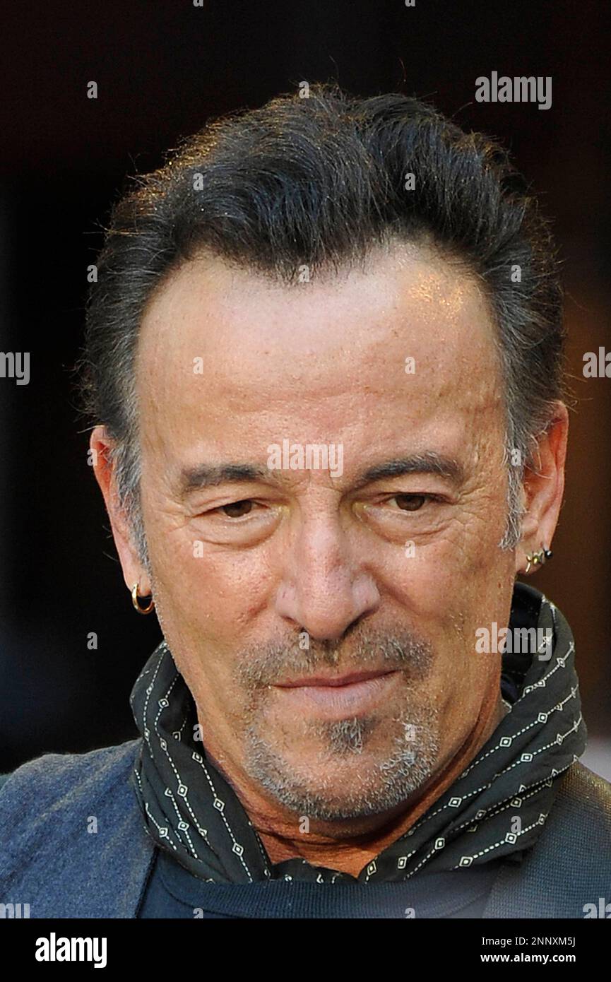 Photo by: KGC-138/STAR MAX/IPx 2020 2/10/21 Bruce Springsteeen arrested ...