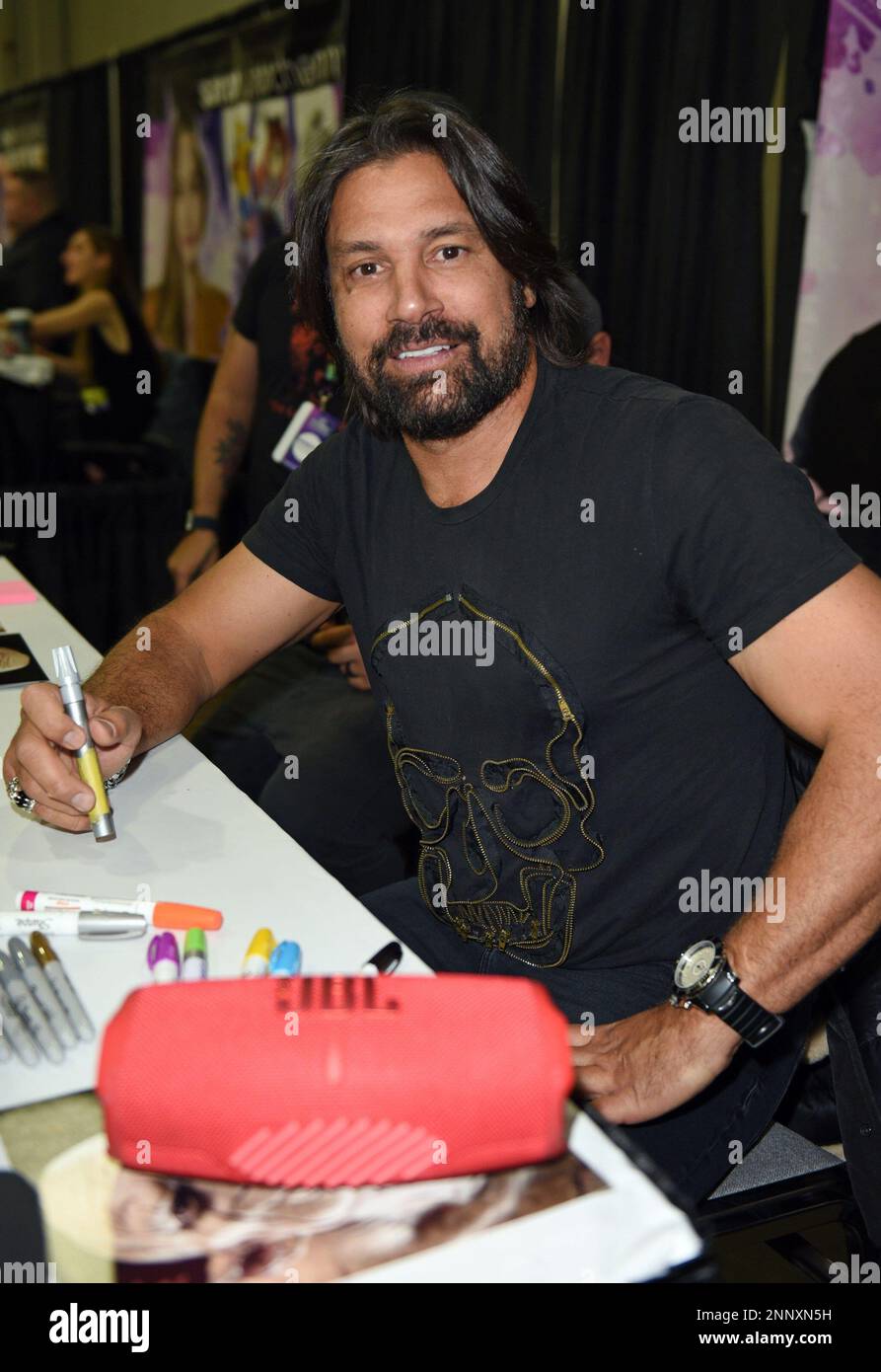 Atlanta, GA, USA. 25th Feb, 2023. Manu Bennet in attendance for ATL ...