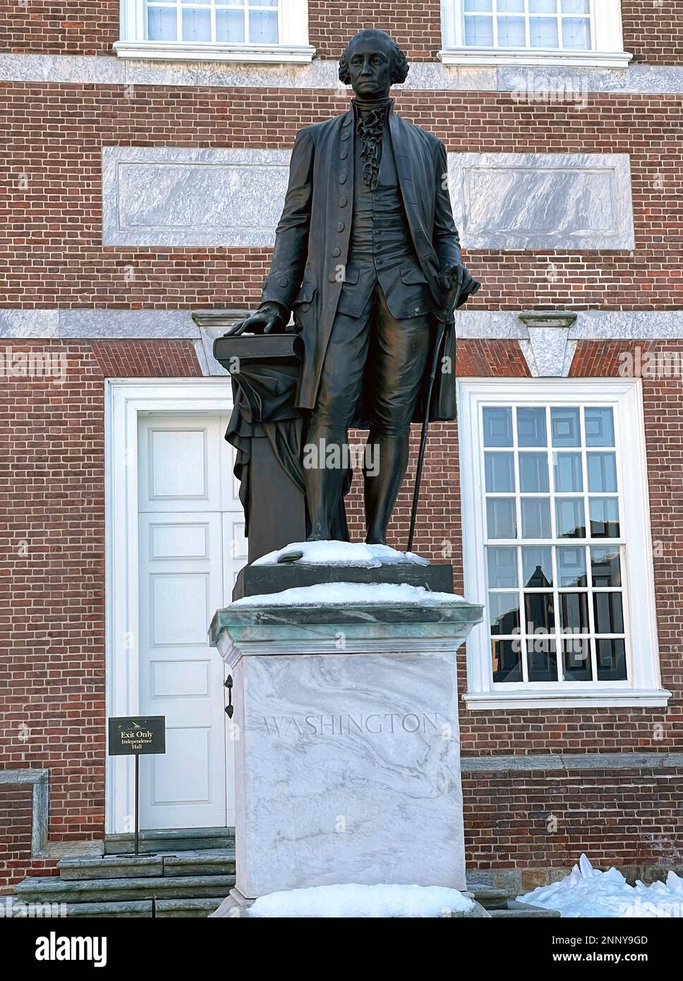Photo by: STRF/STAR MAX/IPx 2021 George Washington statue at ...