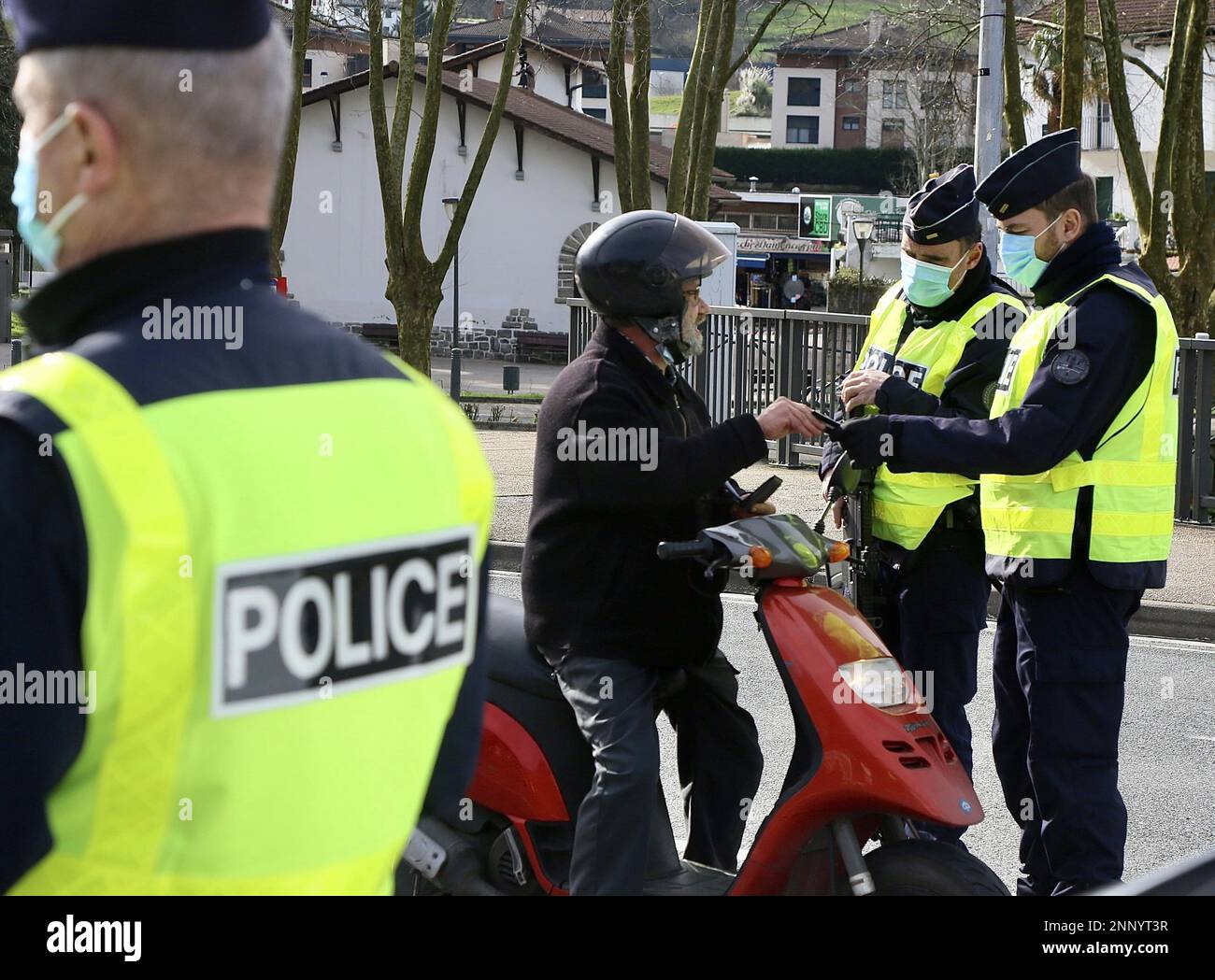 Police checks at the Behobia bridge, which links the Behobia district ...