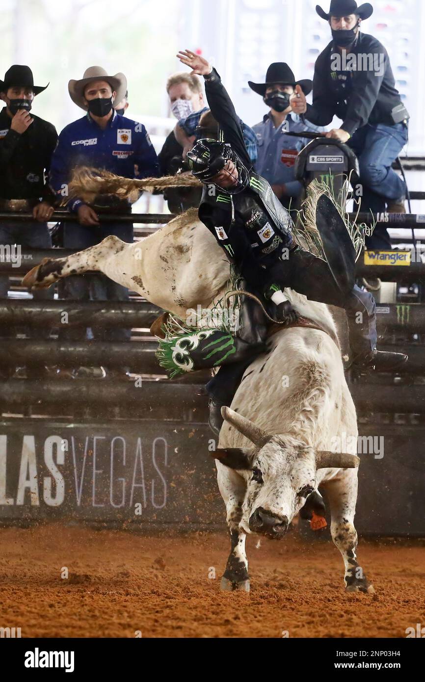 OKEECHOBEE, FL - JANUARY 30: Marco Eguchi rides bull Smooth Operator ...