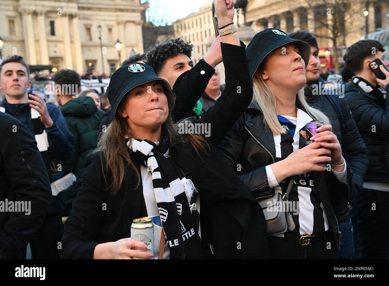 Newcastle united fans hi-res stock photography and images - Alamy