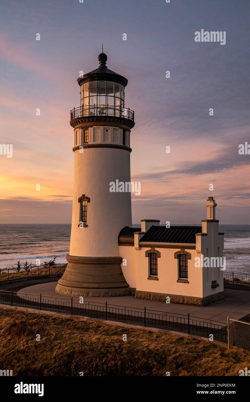WA23119-00...WASHINGTON - North Head Lighthouse in the late afternoon ...