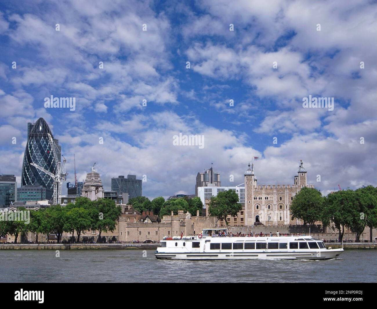 View of Tower of London from across the Thames River Stock Photo - Alamy