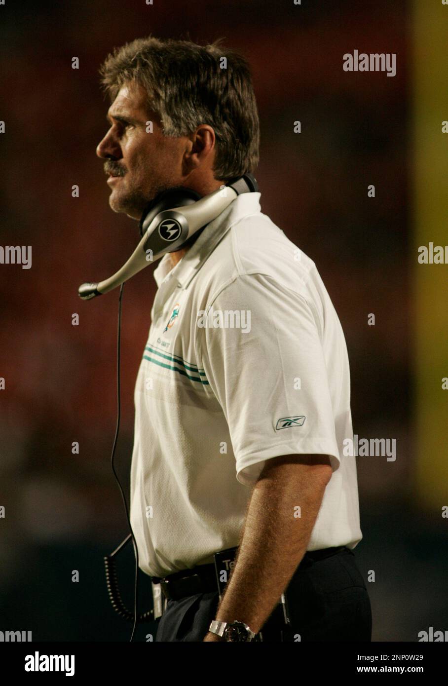 10 AUGUST 2004: Miami Head Coach Dave Wannstedt during the Dolphins ...