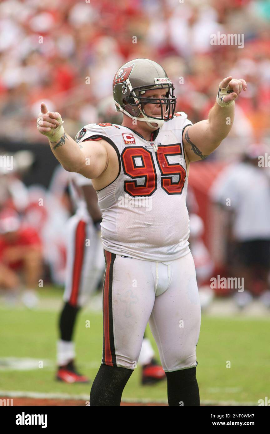 Tampa Bay Buccaneers defensive tackle Chris Hovan (95) during the Bucs ...