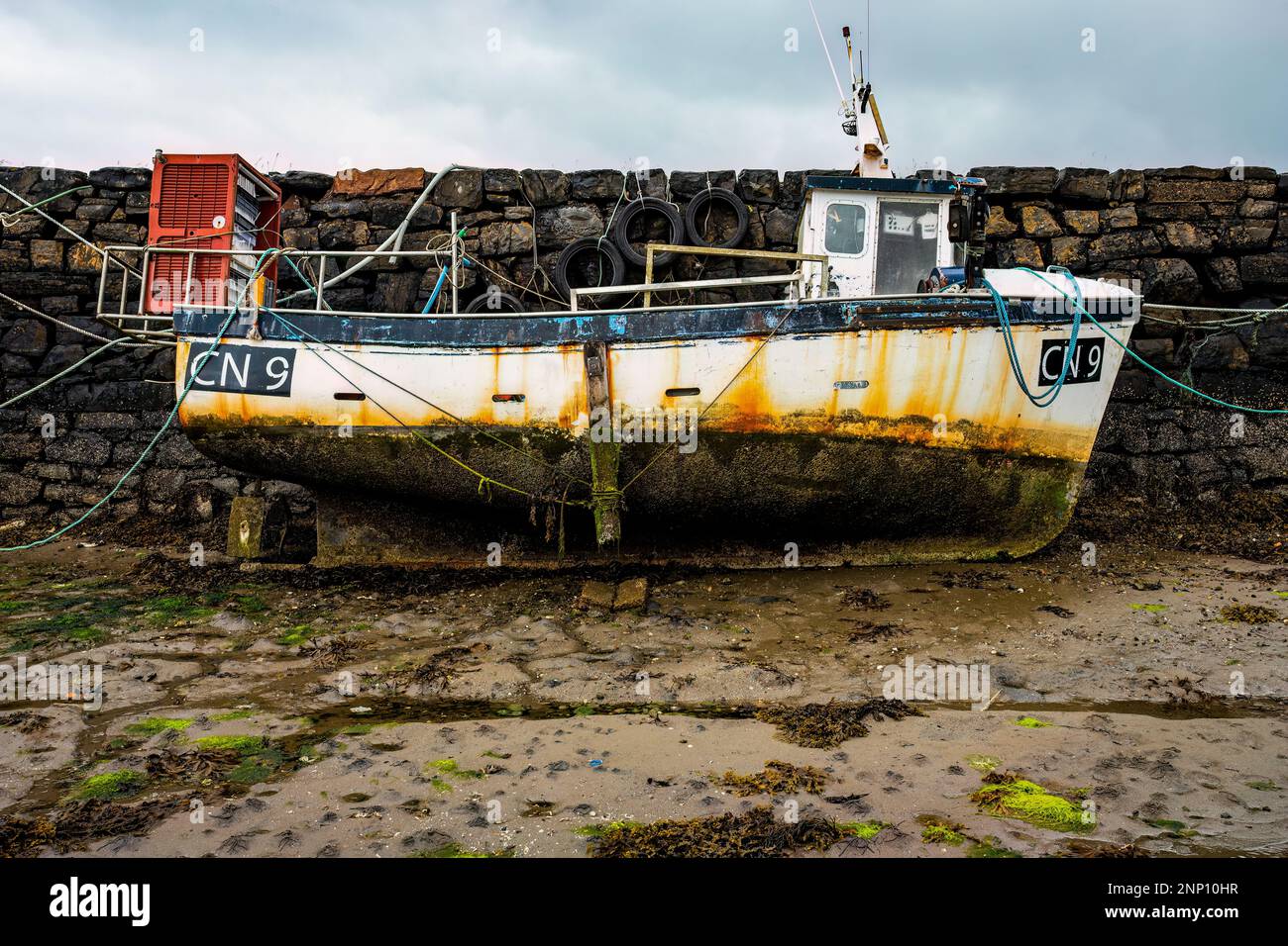 Fishing boat in Portree Harbor, Isle of Skye, Scotland, United Kingdom ...