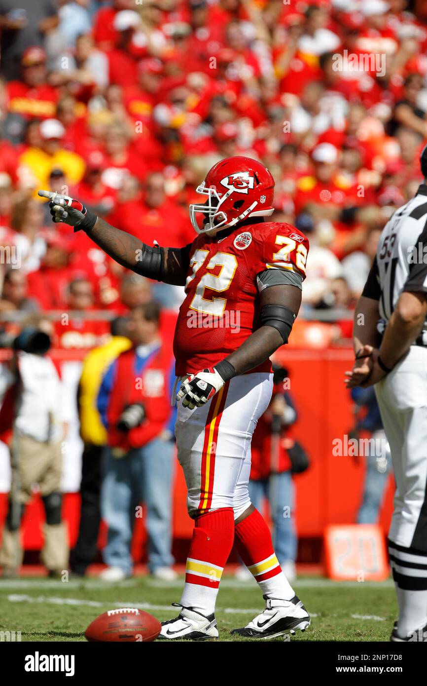 26 September 2010: Chiefs defensive lineman Glenn Dorsey points at the ...