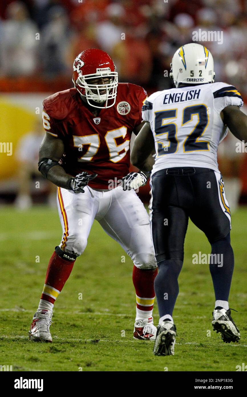 13 September 2010: Chiefs offensive lineman Brandon Albert blocking ...