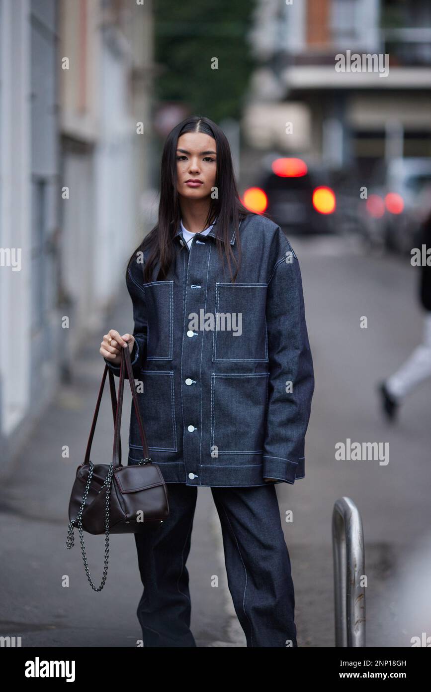 Woman fall winter 2023 2024 hi-res stock photography and images - Alamy