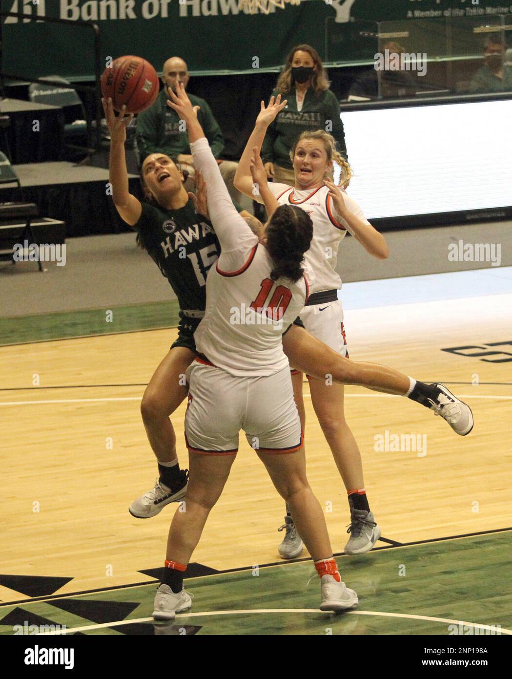 January 23, 2021 - Hawai'i Rainbow Wahine guard Jadynn Alexander #15 ...