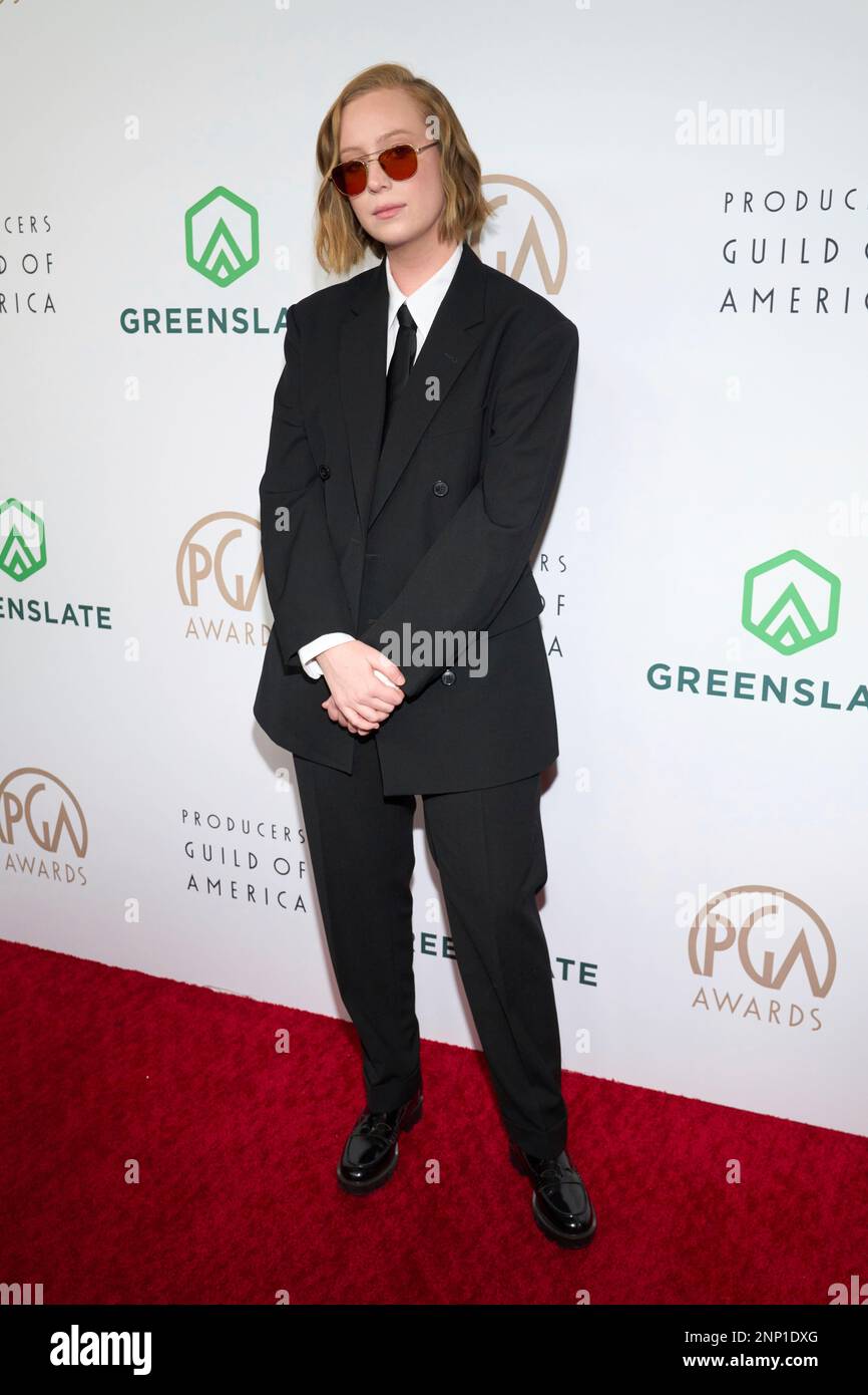 Hannah Einbinder arrives at the 34th annual Producers Guild Awards on ...