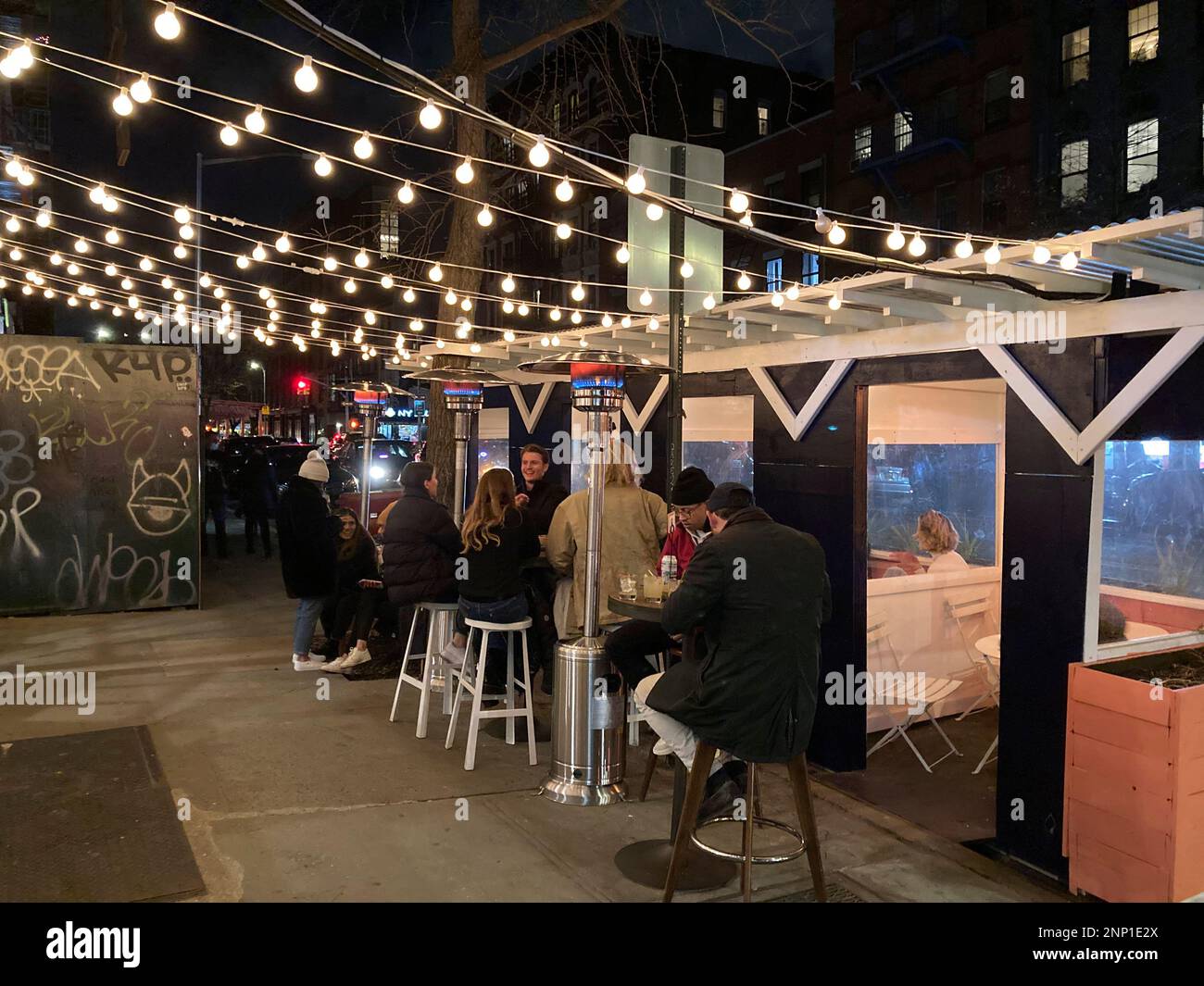 Photo by: STRF/STAR MAX/IPx 2021 1/22/21 New Yorkers brave freezing ...