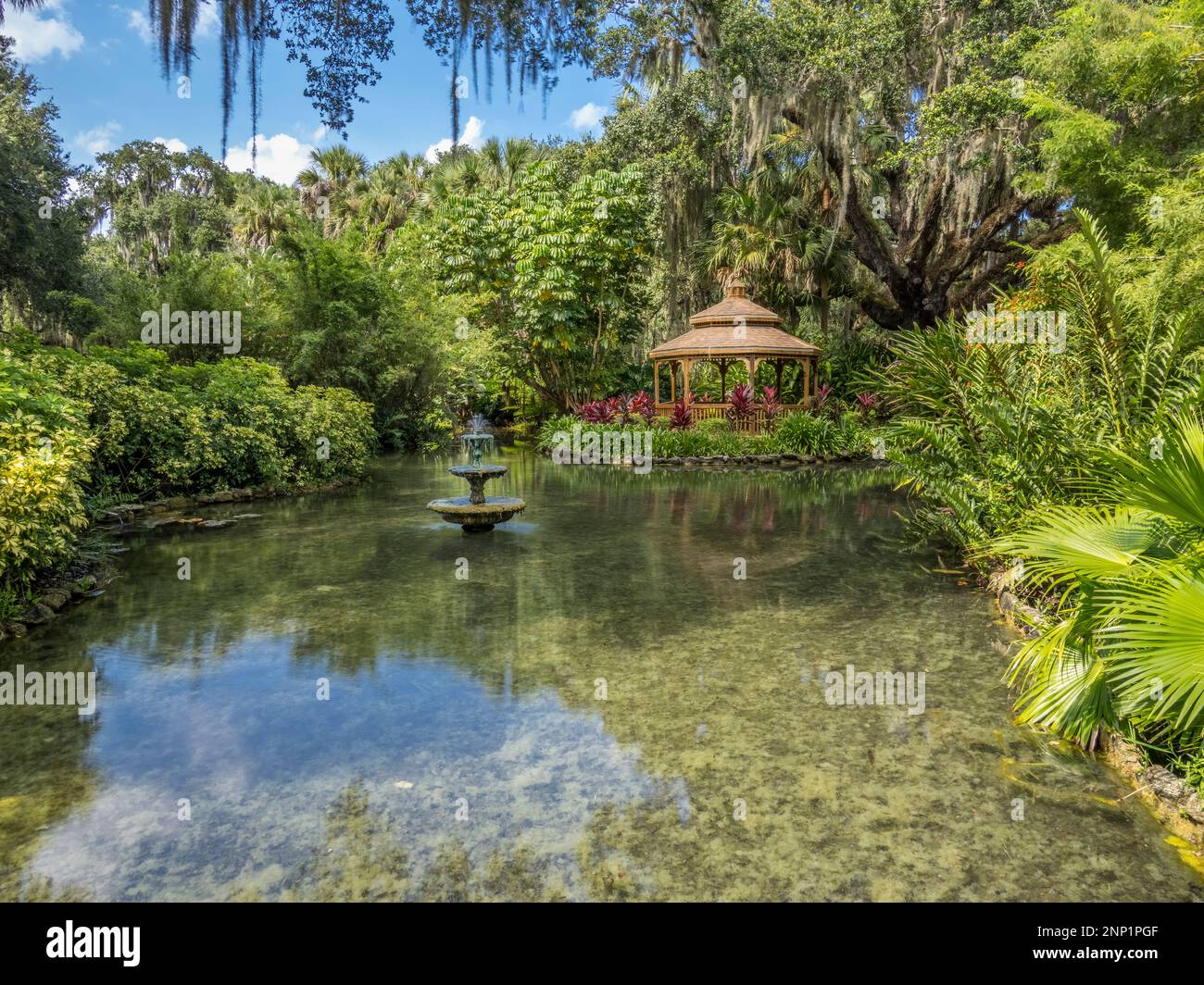 Fountain in Park, Washington Oaks Gardens State Park, Palm Coast ...