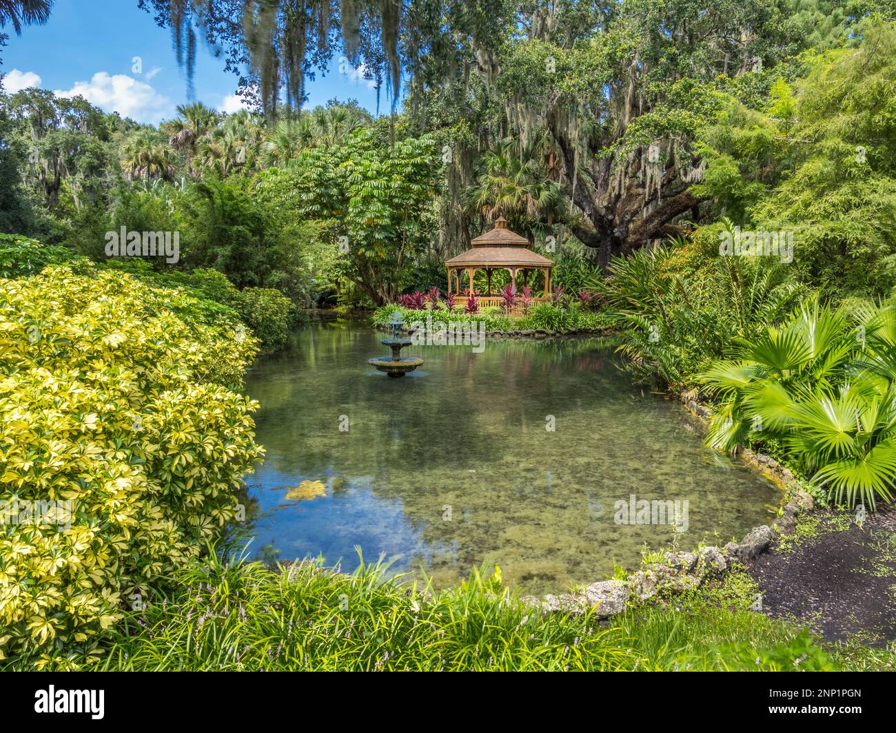 Fountain in Park, Washington Oaks Gardens State Park, Palm Coast ...