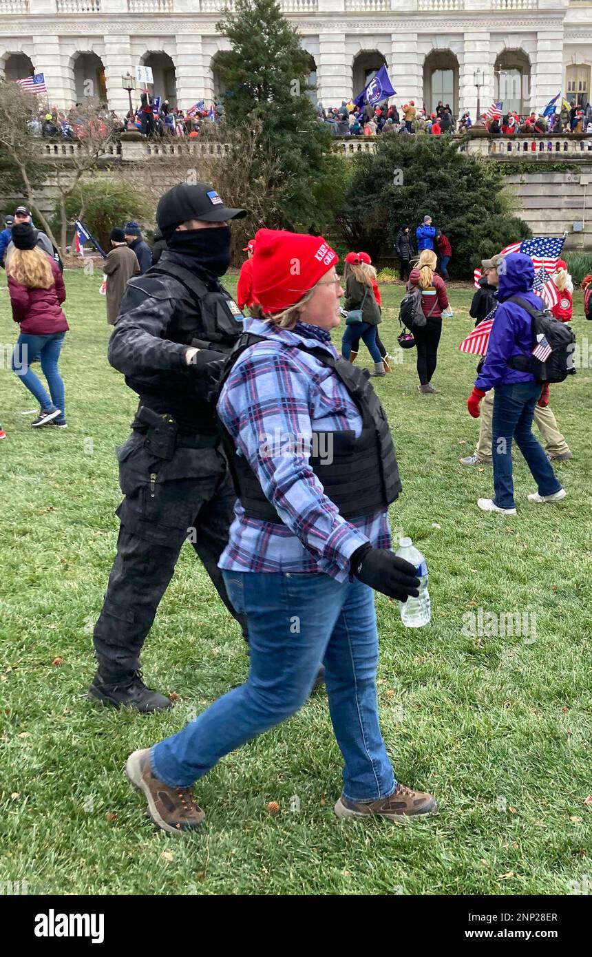 JANUARY 17th 2021: Capitol rioters - mother and son duo Lisa Marie ...