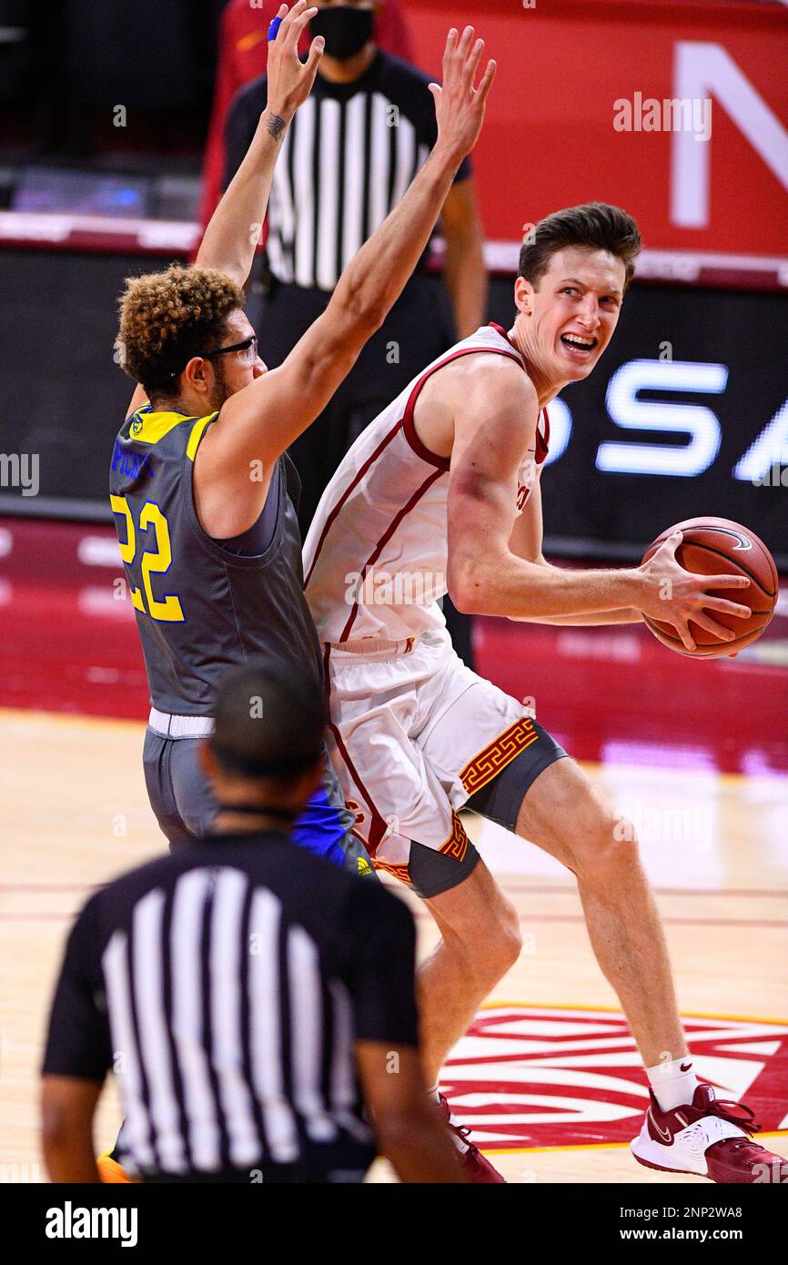 LOS ANGELES, CA - JANUARY 12: USC Trojans guard Drew Peterson (13 ...