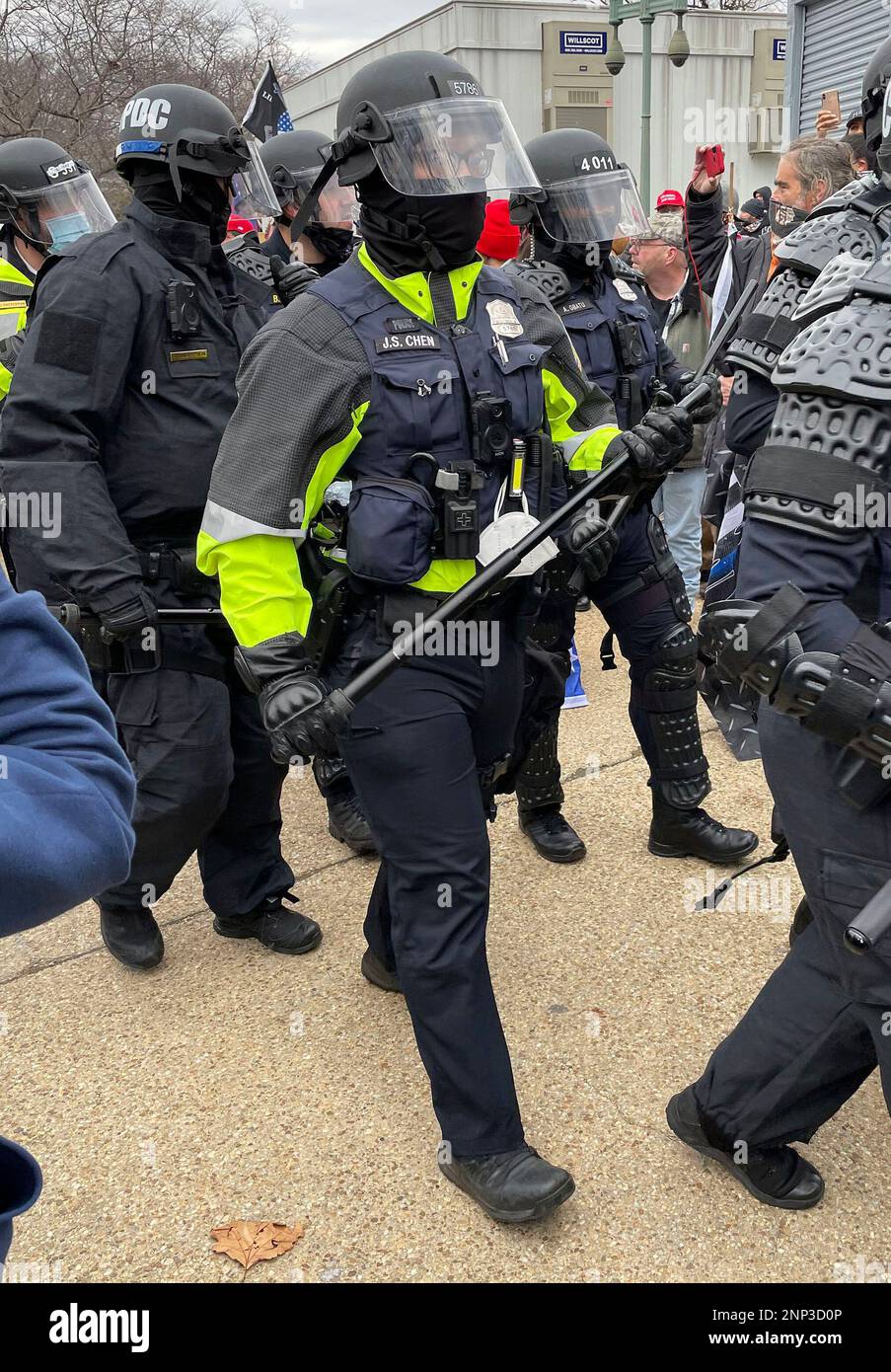Photo by: zz/STRF/STAR MAX/IPx 2021 1/8/21 Capitol Police Officer ...
