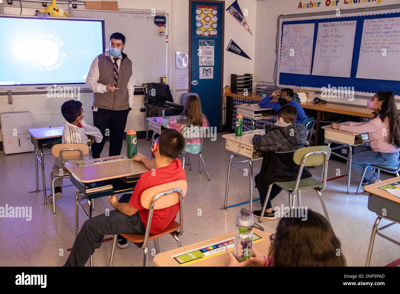 Casimir Pulaski Elementary School fourth grade teacher Orlando Valentin ...