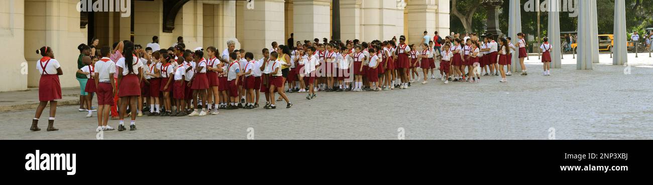 Cuba school girls hi-res stock photography and images - Alamy