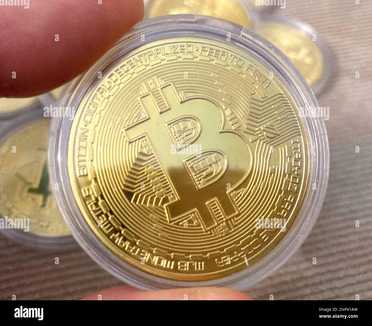 Photo by: STRF/STAR MAX/IPx 2021 1/3/21 Bitcoin soars past $33,000, its ...