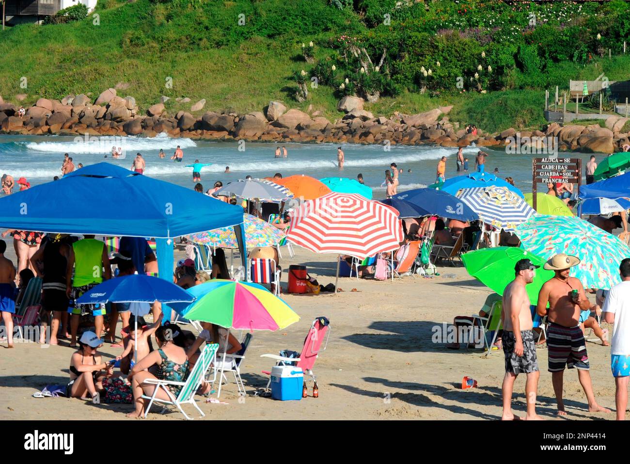 SC - 02/01/2021 - COVID 19, LAGUNA SANTA CATARINA, AGLOMERATION IN ORLA ...