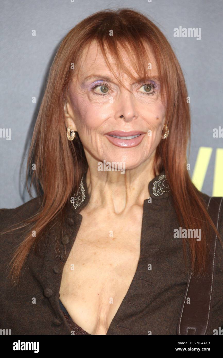 Photo by: HQB/STAR MAX/IPx 2020 12/31/20 Tina Louise becomes last ...