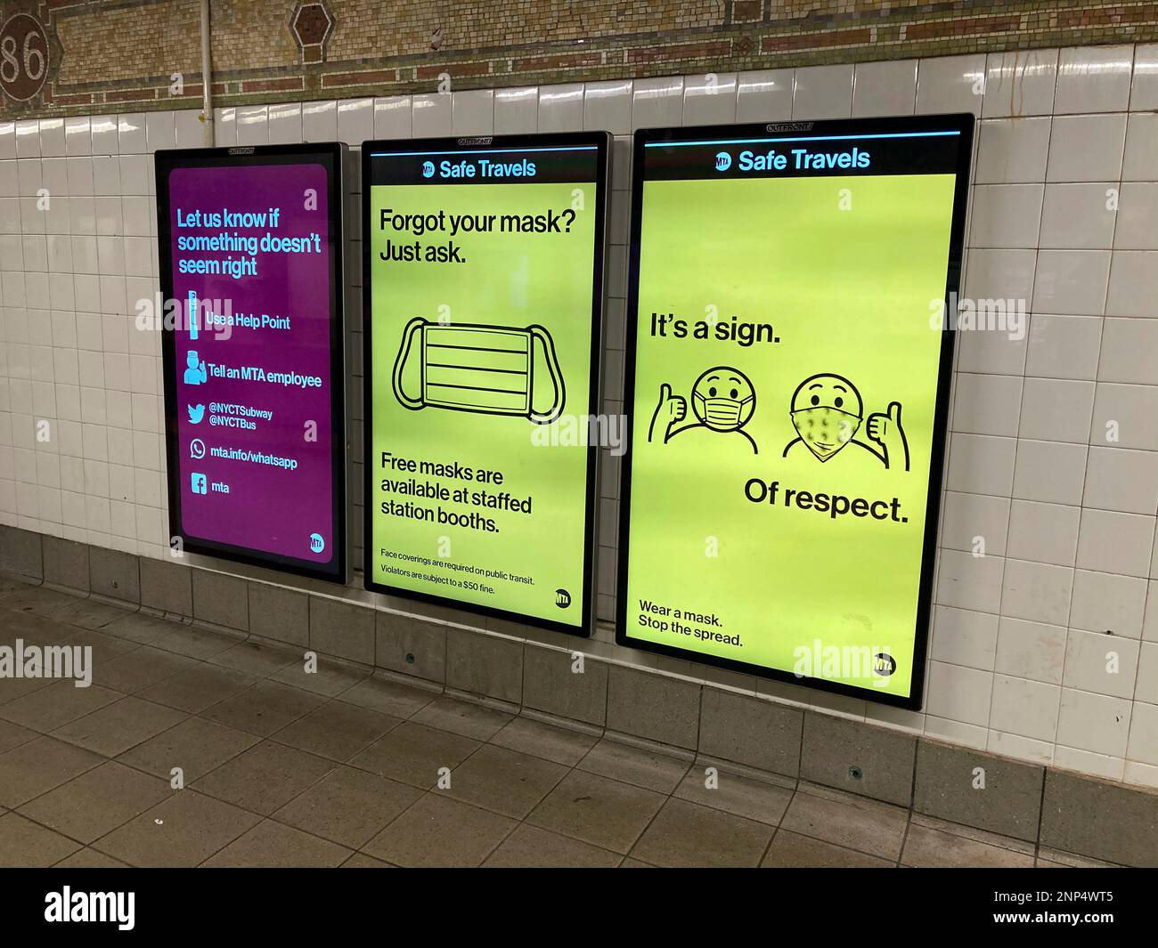 Photo by: zz/STRF/STAR MAX/IPx 2020 12/22/20 A sign at an MTA subway ...