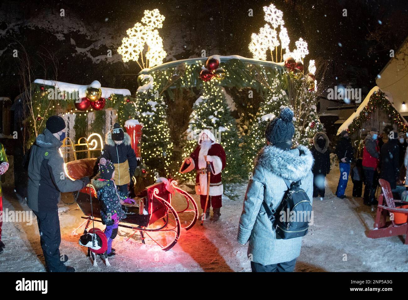 Santa Claus meets young people in old historic Petit Champlain District ...