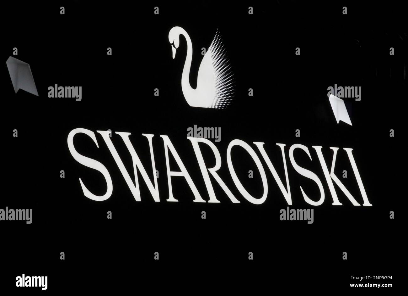Daniel Swarovski Logo