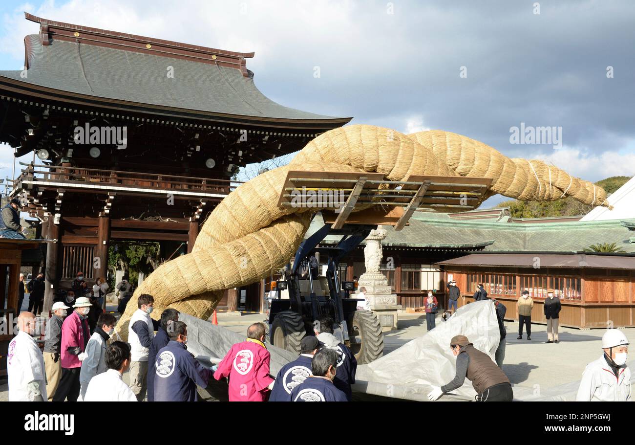 O-shimenawa, a huge sacred Shinto rice straw festoon, arrives at ...