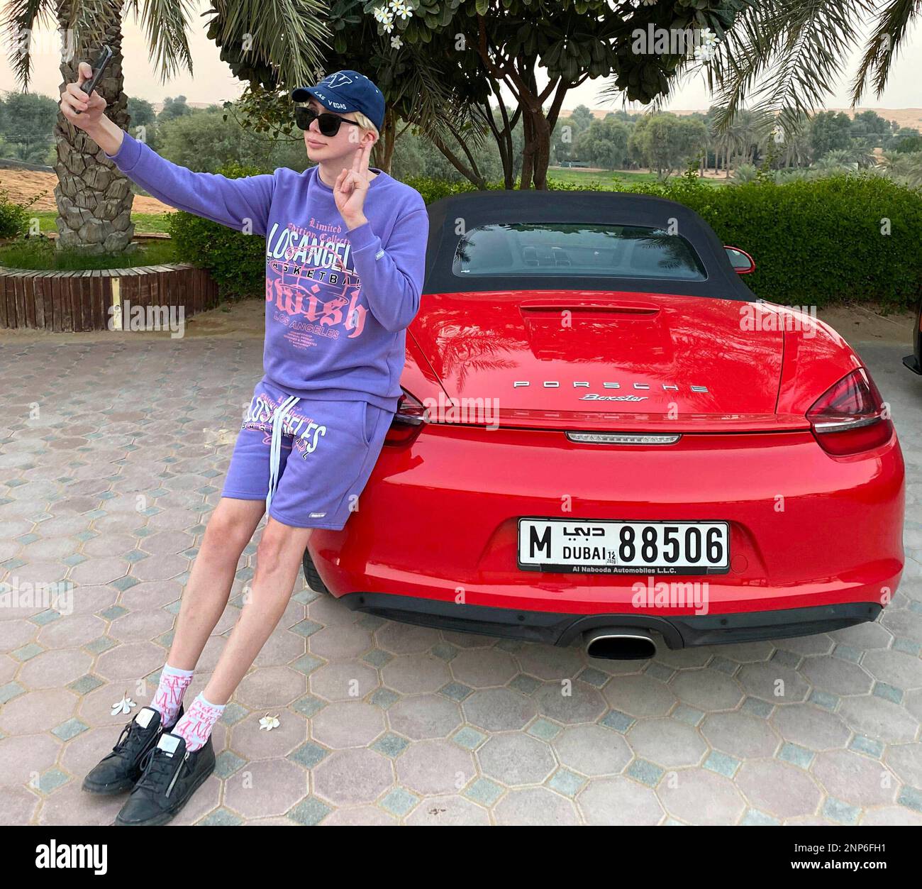 Photo by: BLW/STAR MAX/IPx 2020 12/10/20 Oli London is seen in Los ...