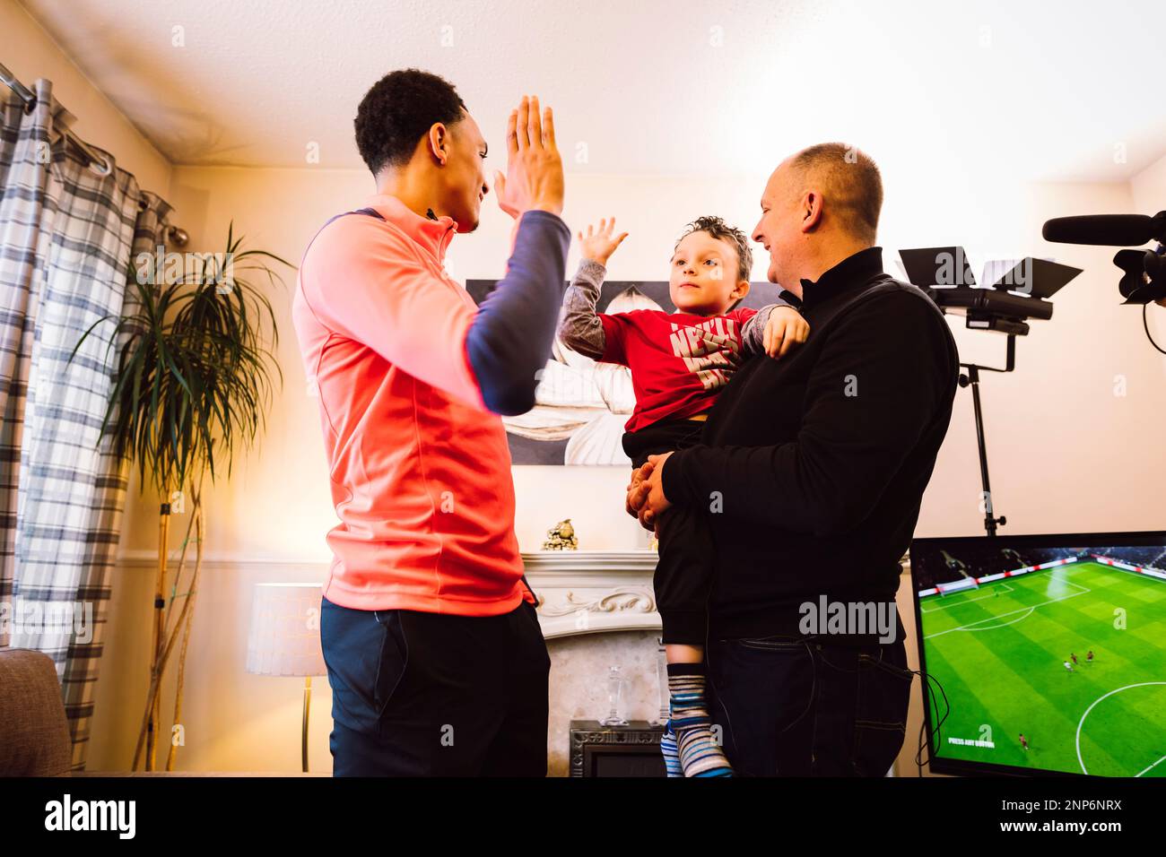 Liverpool FC right-back Alexander-Arnold surprised a young five-year ...