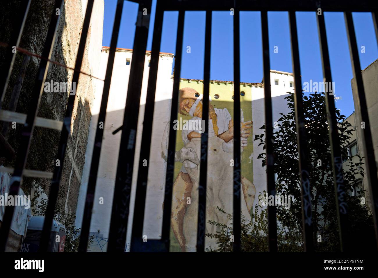 Gate at the entrance to the Solar Maravillas in Antonio Grilo Street in ...