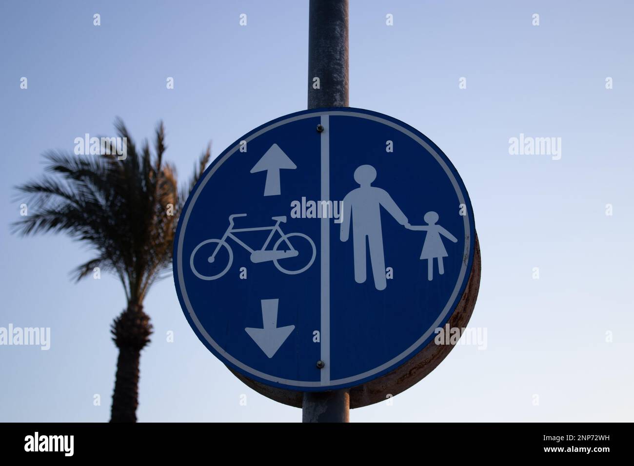 sideway traffic sign Stock Photo - Alamy