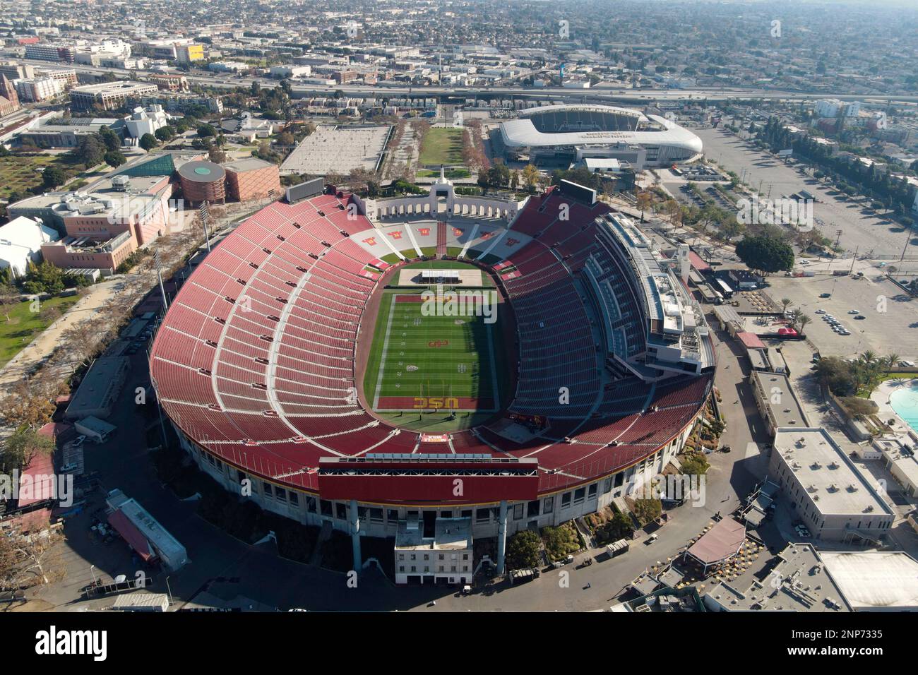 A general view of the Los Angeles Memorial Coliseum and Banc of ...